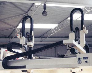 igus® Cable Carriers -energy chain Vertical Standing Applications